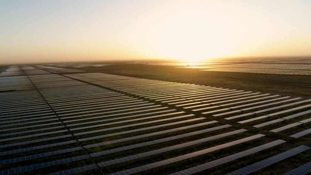 Oberon Texas Solar Farm - Hanwha Energy USA & Chariot Energy | Chariot ...